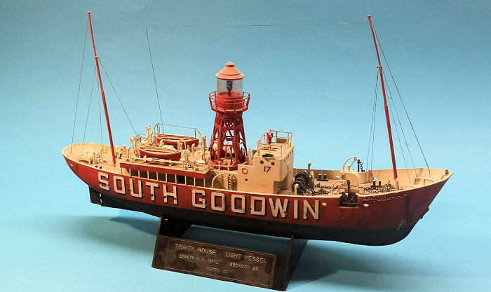 Revell 1/116 Lightship LV90 South Goodwin, by Frank Spahr